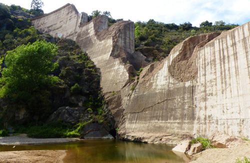 Geostrata - April/May 2024 Striking a Balance